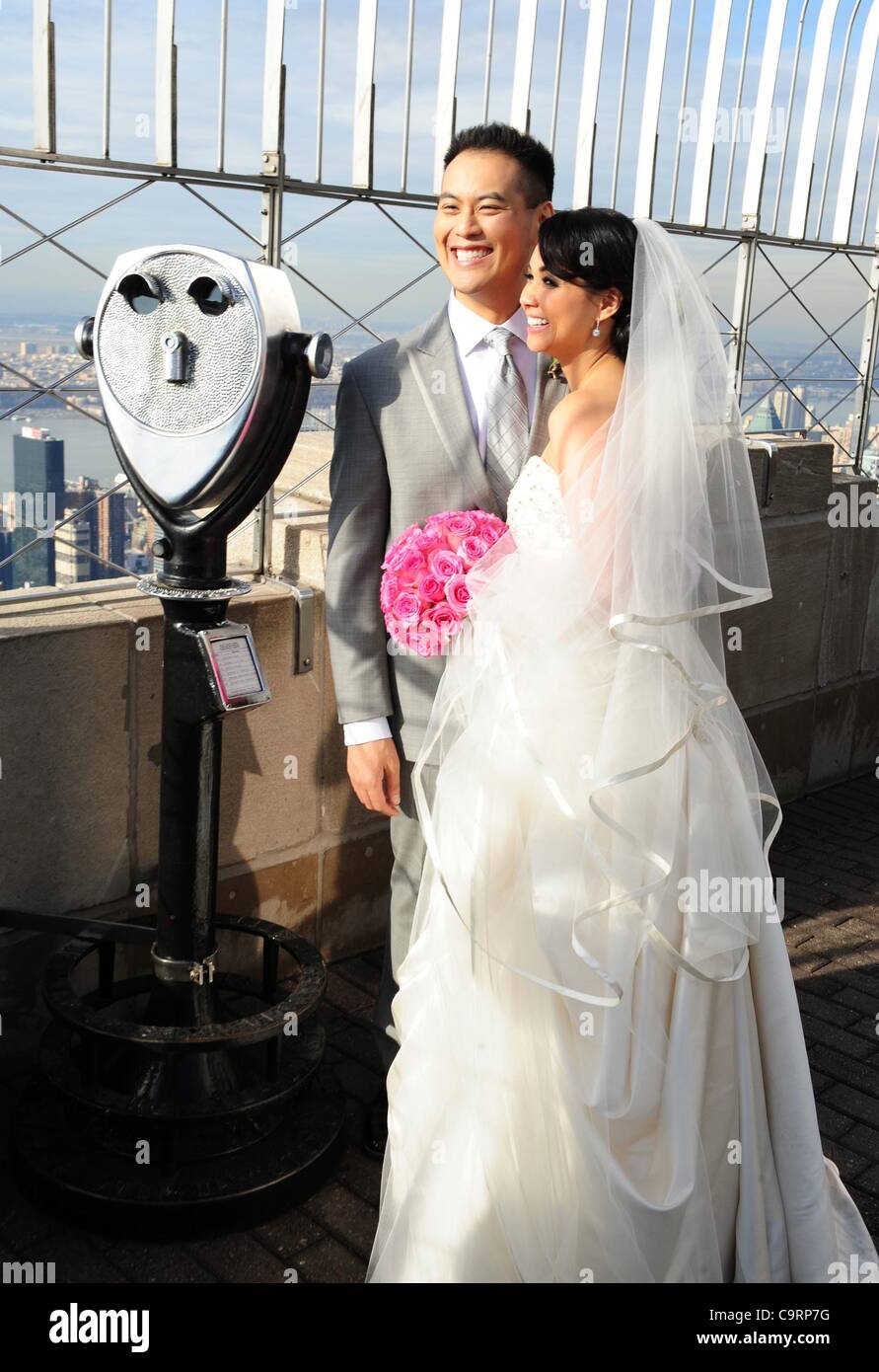 14. Februar 2012 - Manhattan, New York, USA - ANGELA VEGA und LUBIN ...