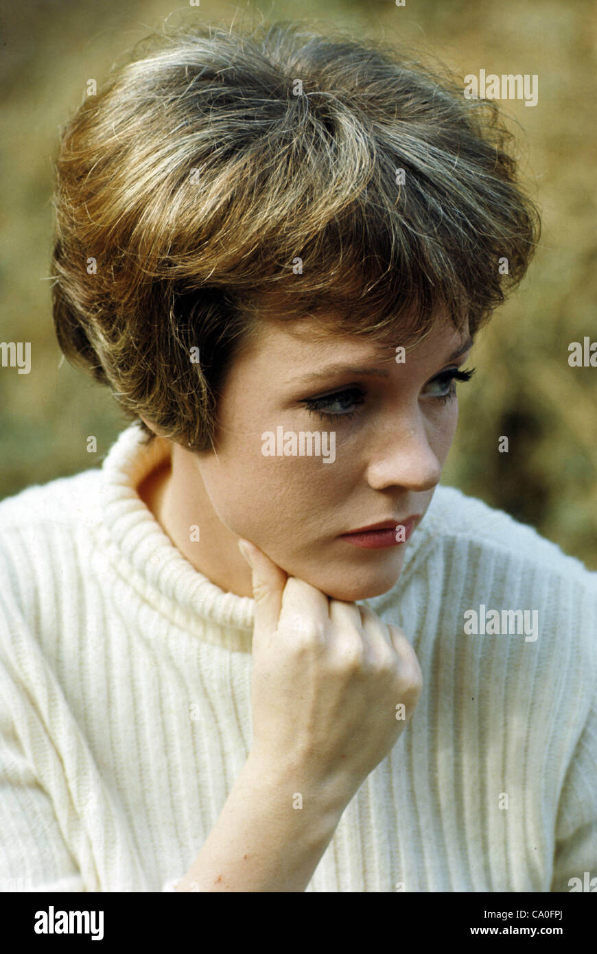 Die 1964 julie andrews -Fotos und -Bildmaterial in hoher Auflösung – Alamy