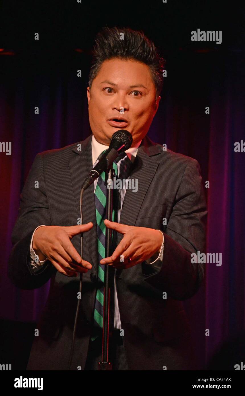 Alec Mapa in Anwesenheit für ALEC MAPA: BABY DADDY Opening Night ...