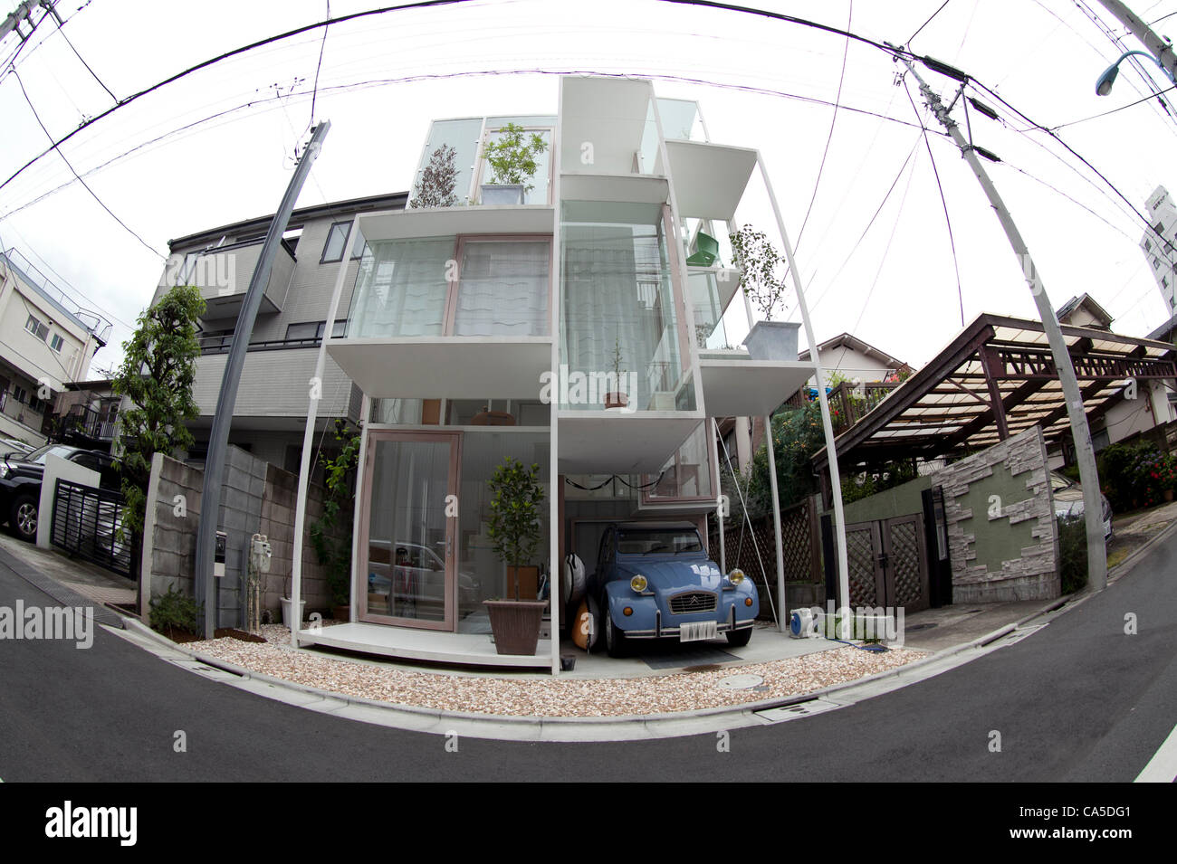 Transparent house tokyo -Fotos und -Bildmaterial in hoher Auflösung – Alamy