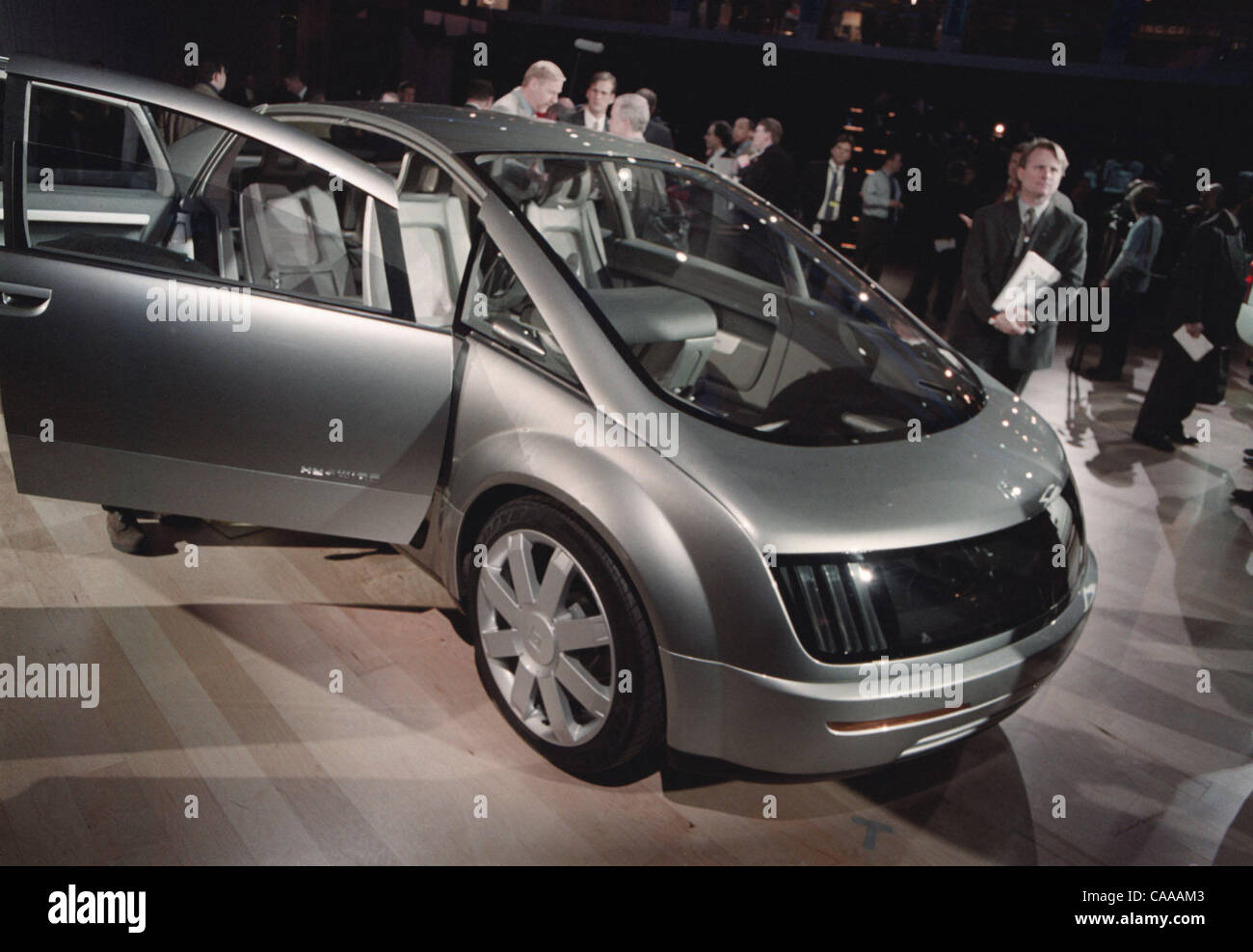 6. Januar 2003; Detroit, Michigan, USA; General Motors stellte die Hy ...