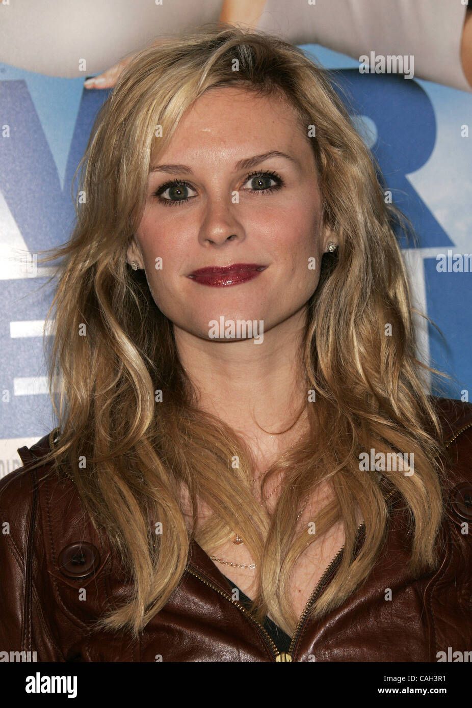 Bonnie Sommerville Ankunft am "Over Her Dead Body" Los Angeles Premiere ...