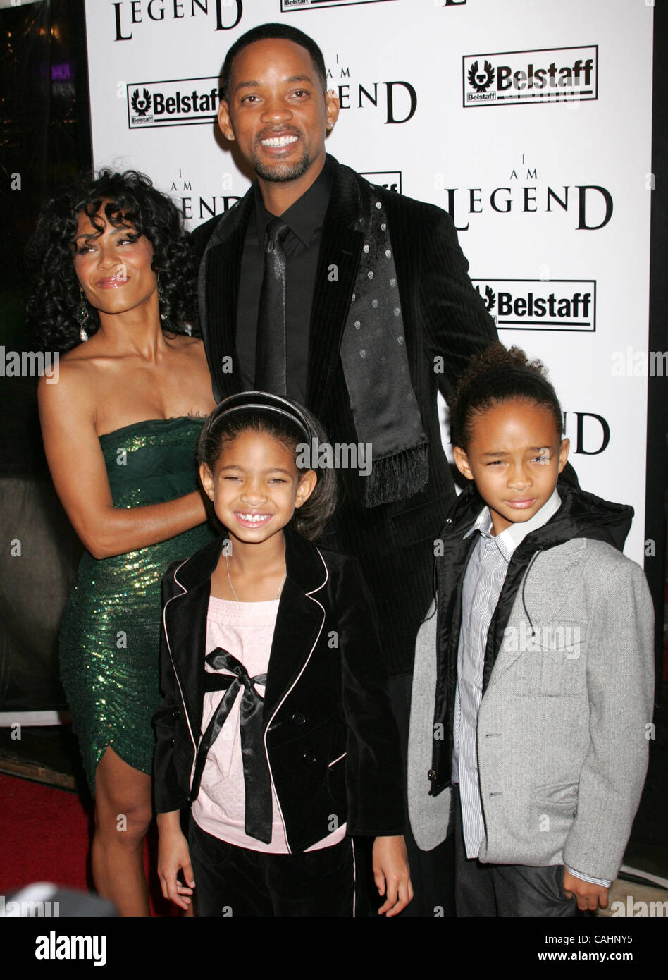 11. Dezember 2007 - New York, NY, USA - Schauspielerin JADA PINKETT ...