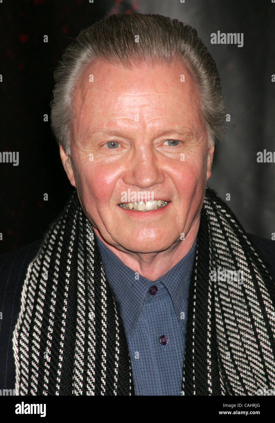 13. Dezember 2007 - New York, NY, USA - Schauspieler JON VOIGHT und ...