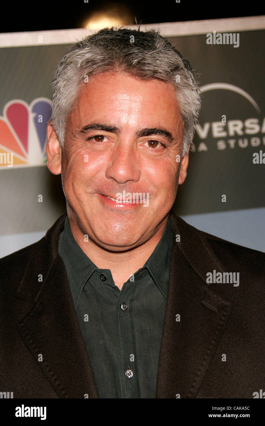 Sep 26, 2007 - Hollywood, CA, USA - ADAM ARKIN bei der Premiere von NBC ...