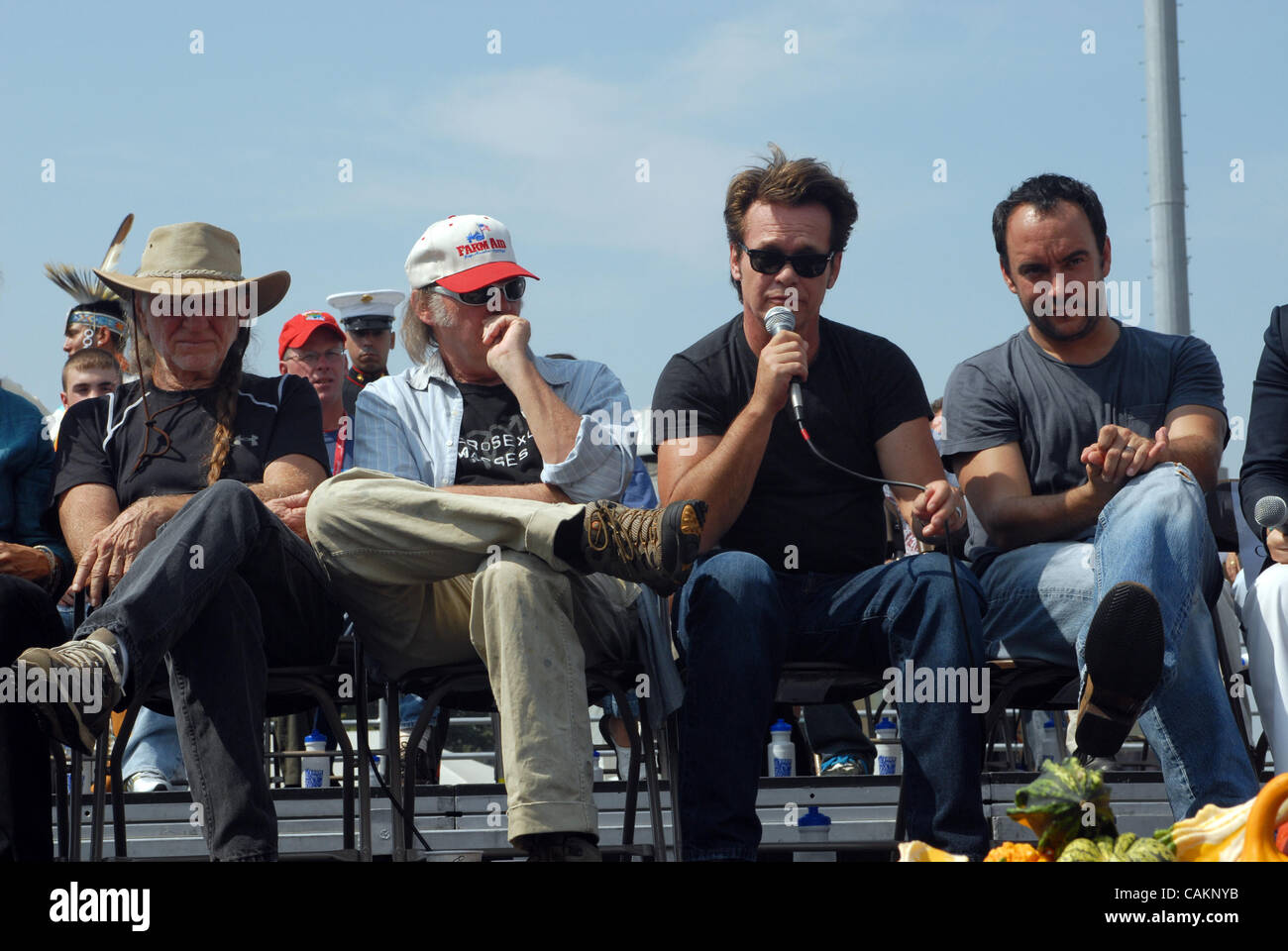 9. September 2007 - New York, NY, USA - (L-R) Musiker WILLIE NELSON ...