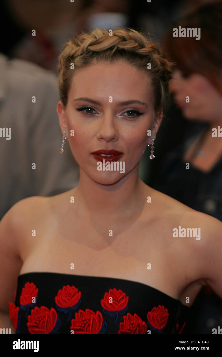 Scarlett Johansson besucht die Avengers versammeln - UK-Film-Premiere ...