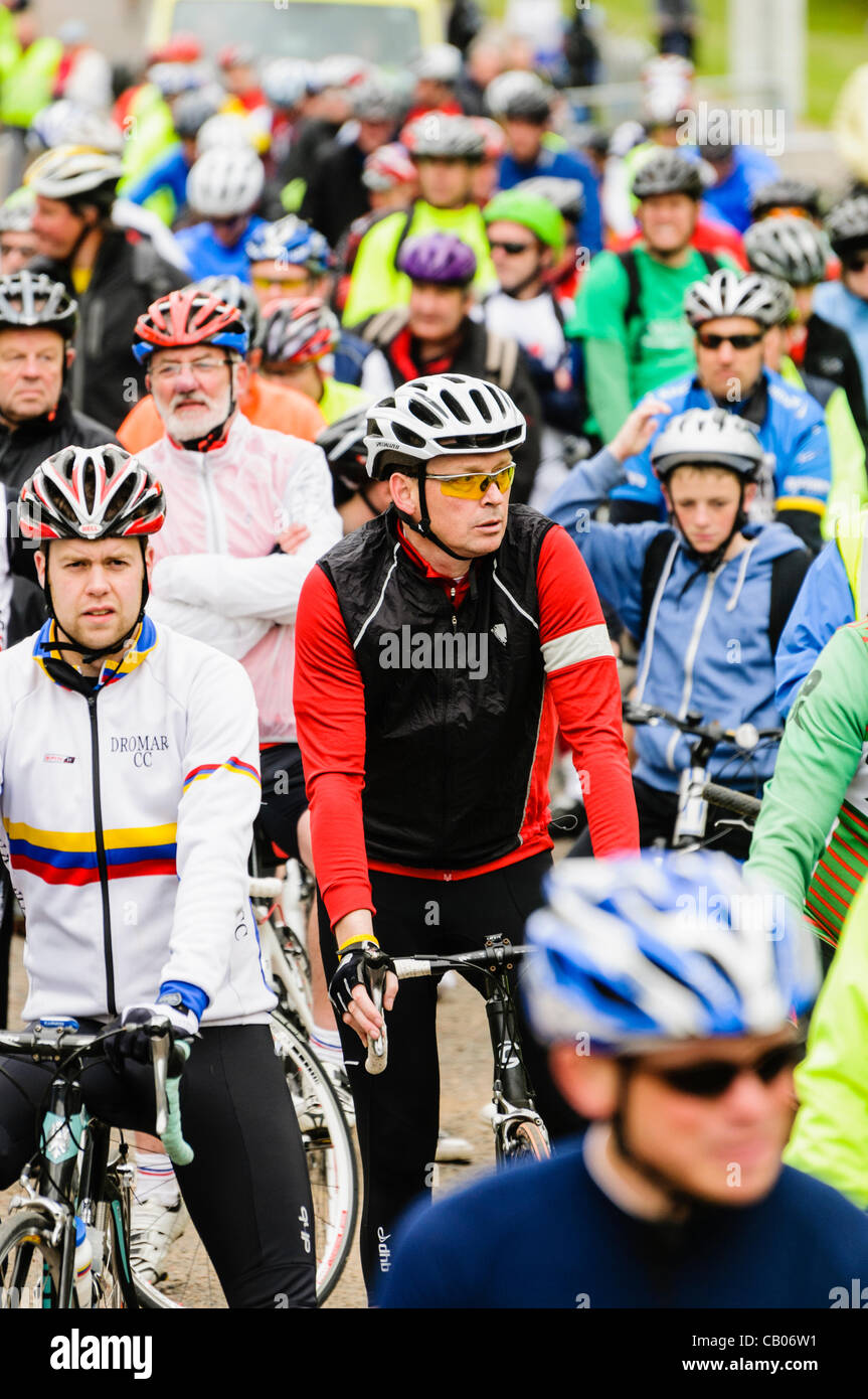 Professionelle rennradfahrer -Fotos und -Bildmaterial in hoher ...