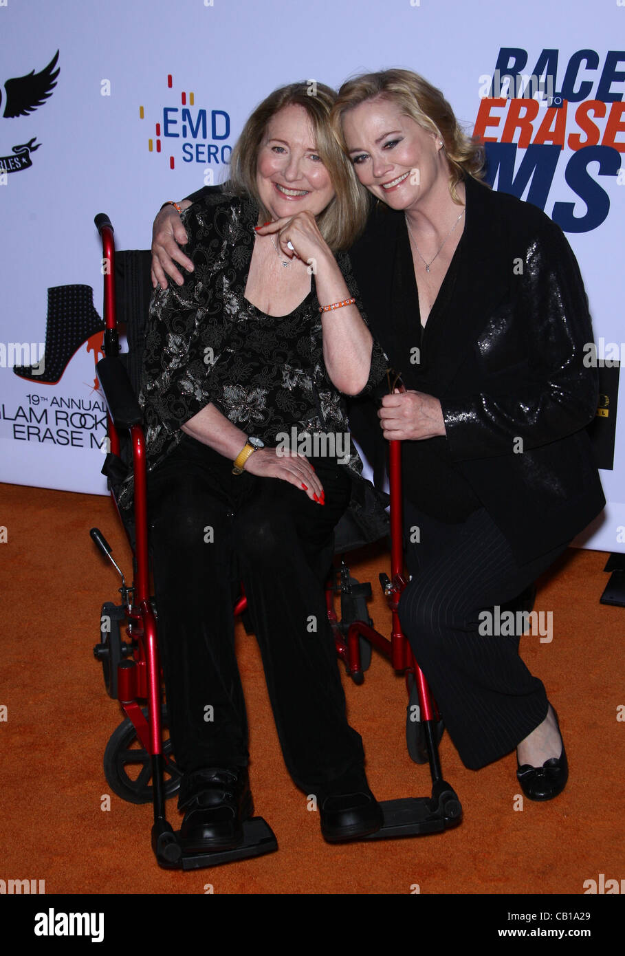 Teri garr cybill shepherd 19th -Fotos und -Bildmaterial in hoher ...