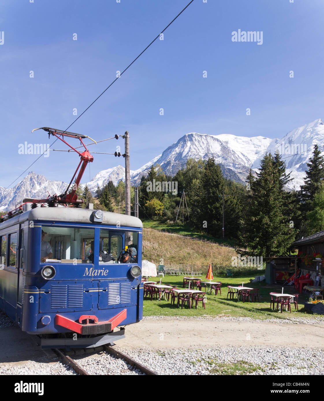 Tramway du Mont Blanc Zug 'Marie' an der Col de voza Station ...