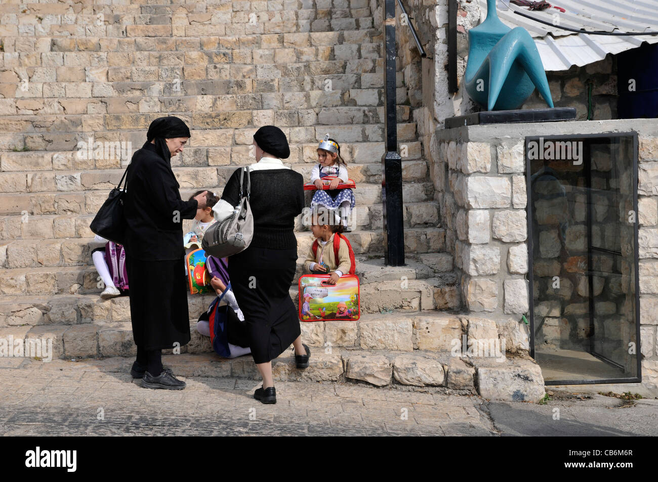 Orthodox jewish women -Fotos und -Bildmaterial in hoher Auflösung – Alamy