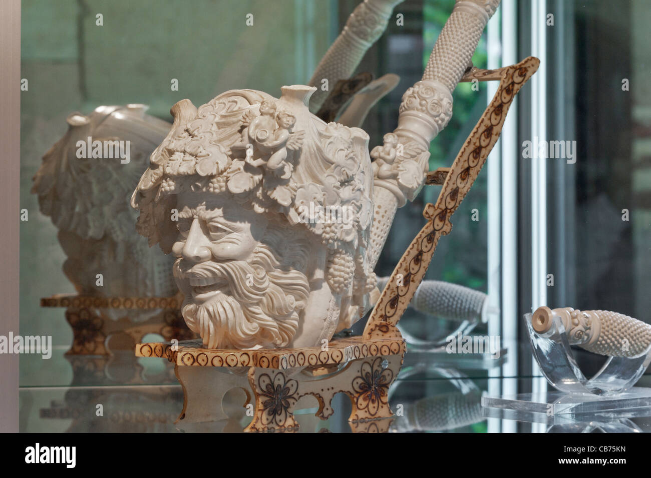 Meerschaum pipe -Fotos und -Bildmaterial in hoher Auflösung – Alamy