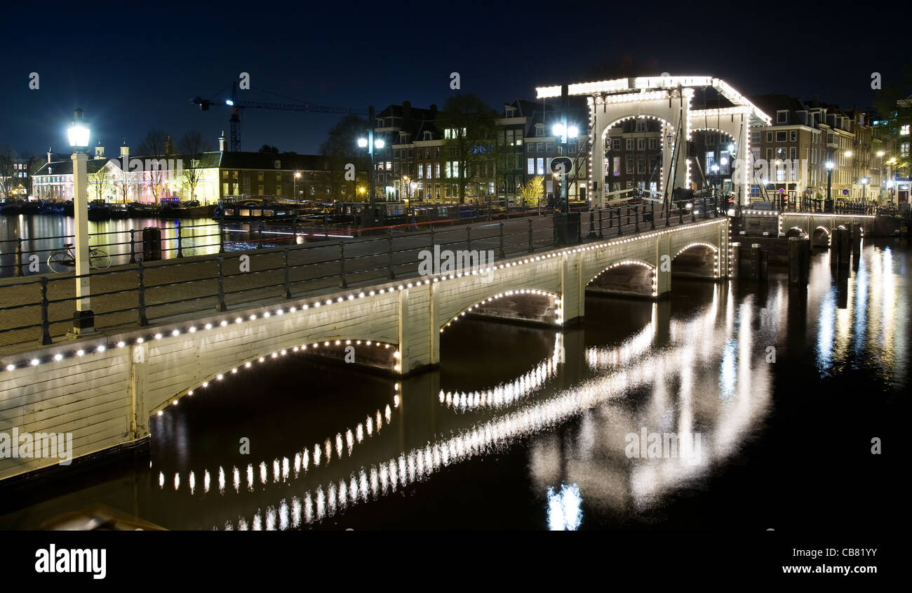Magere Brug Amsterdam Stockfotos und -bilder Kaufen - Alamy