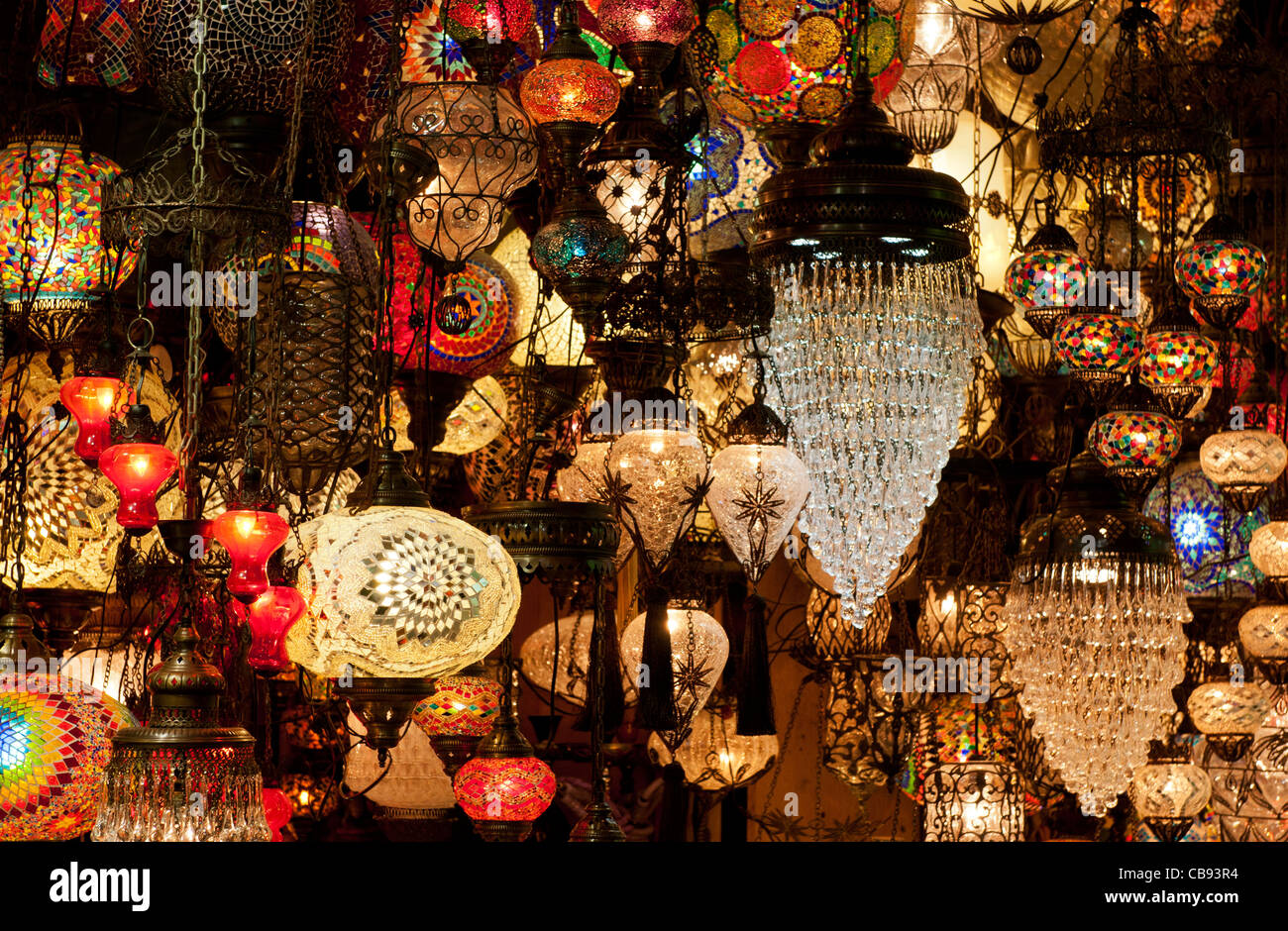Glas Laterne Stand in der Grand Bazaar, Beyazit, Istanbul, Türkei ...