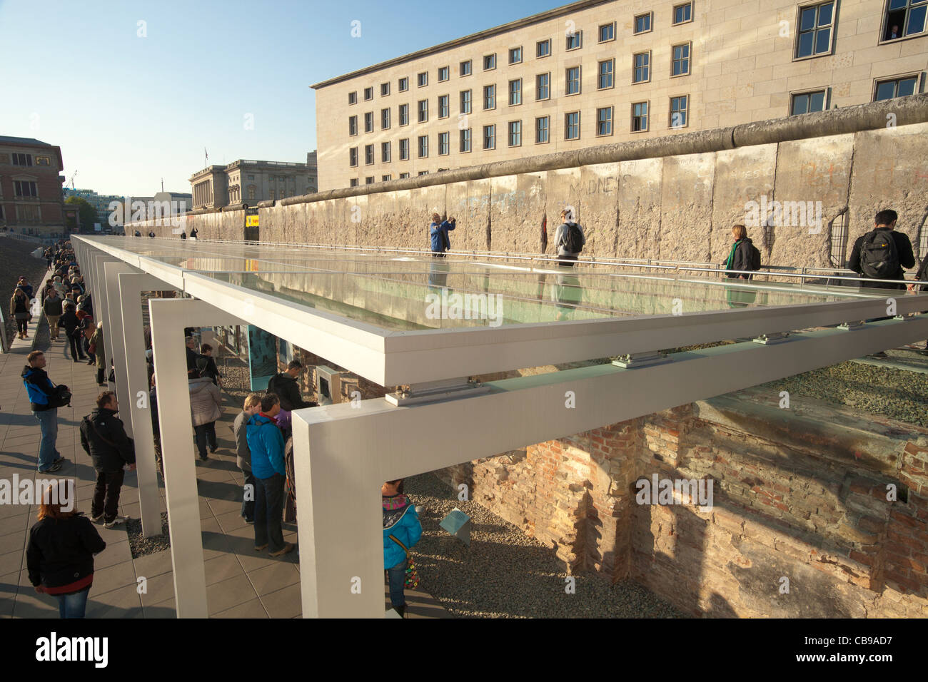 Checkpoint-Charlie-Museum in Berlin; Berliner Mauermuseum ...