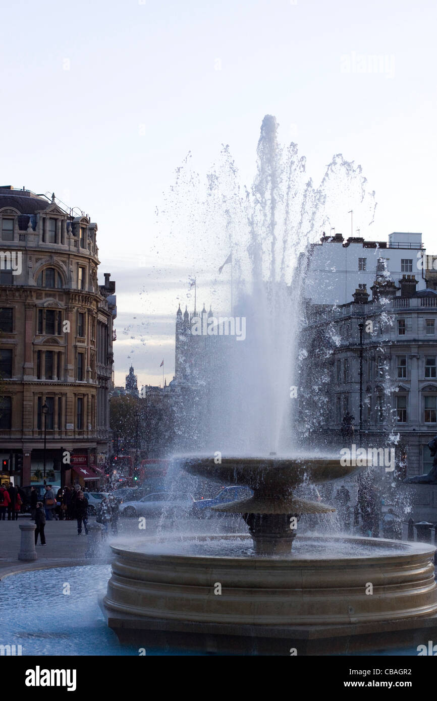 Einfacher brunnen -Fotos und -Bildmaterial in hoher Auflösung – Alamy