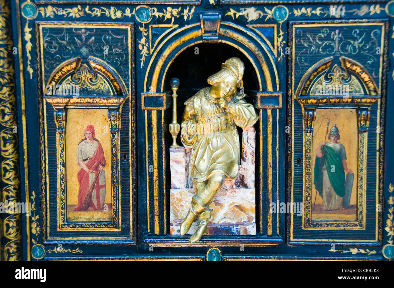 Reliquiar aus holz -Fotos und -Bildmaterial in hoher Auflösung – Alamy
