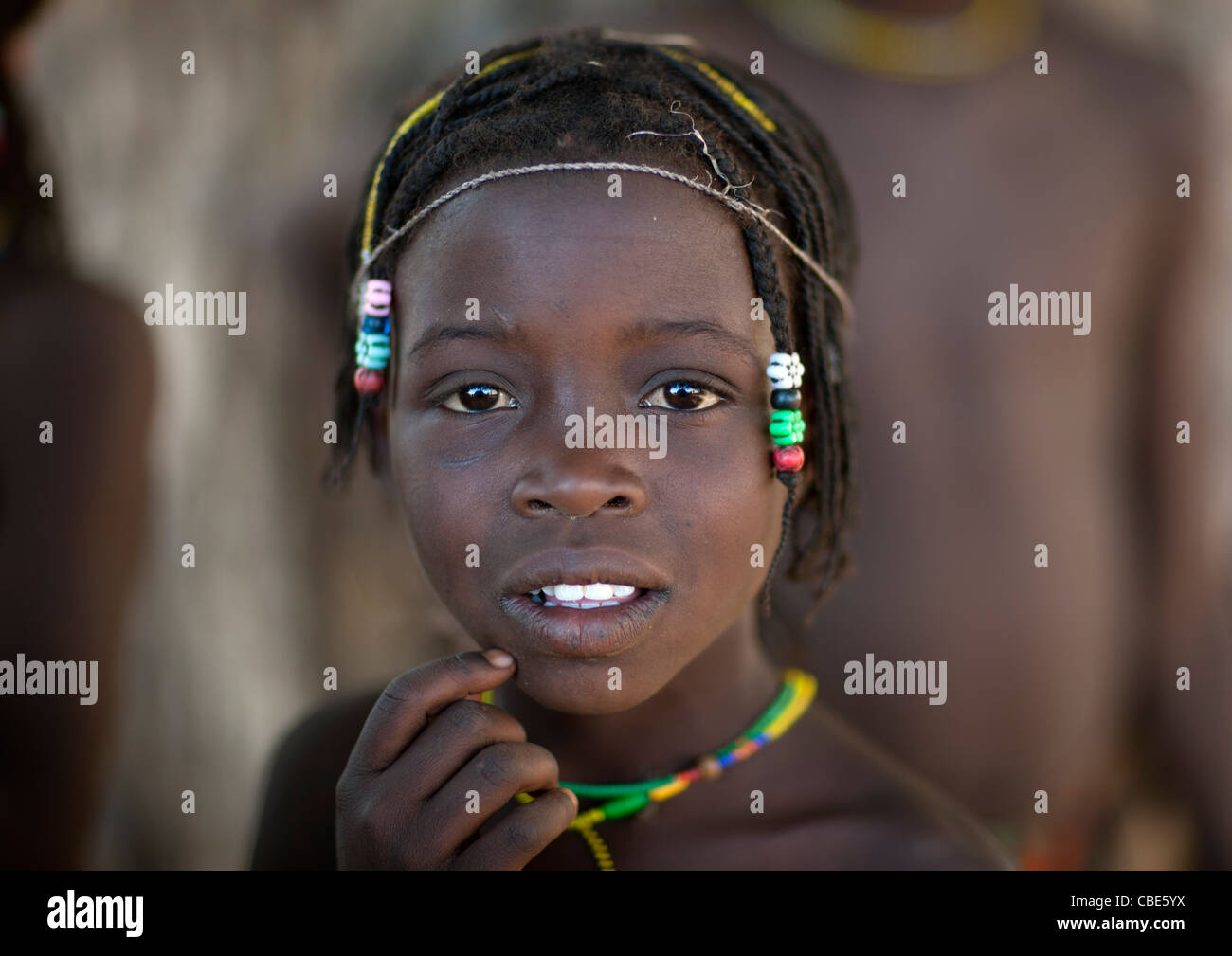 Tribe girl africa -Fotos und -Bildmaterial in hoher Auflösung – Alamy