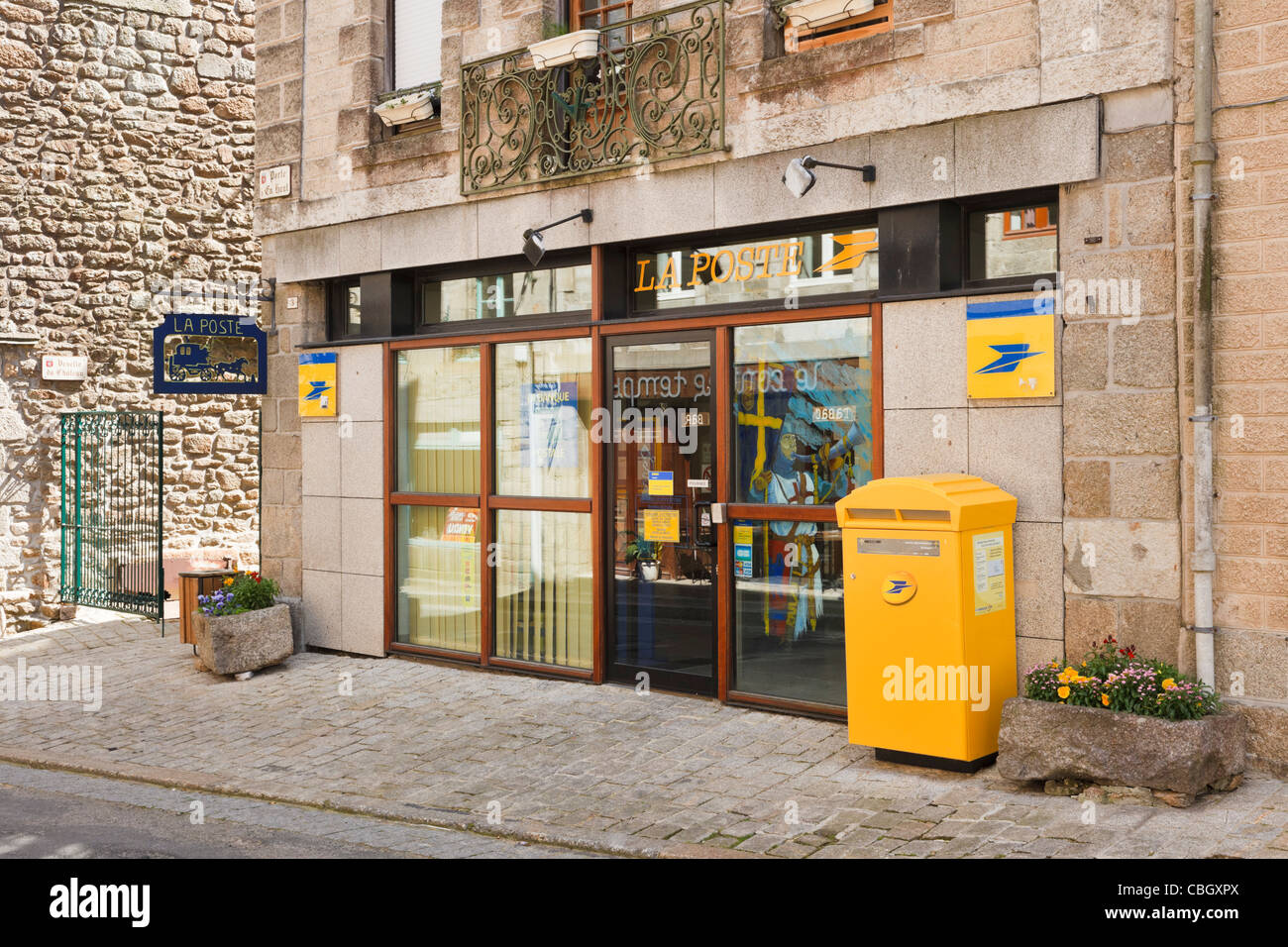 Postamt la poste -Fotos und -Bildmaterial in hoher Auflösung – Alamy