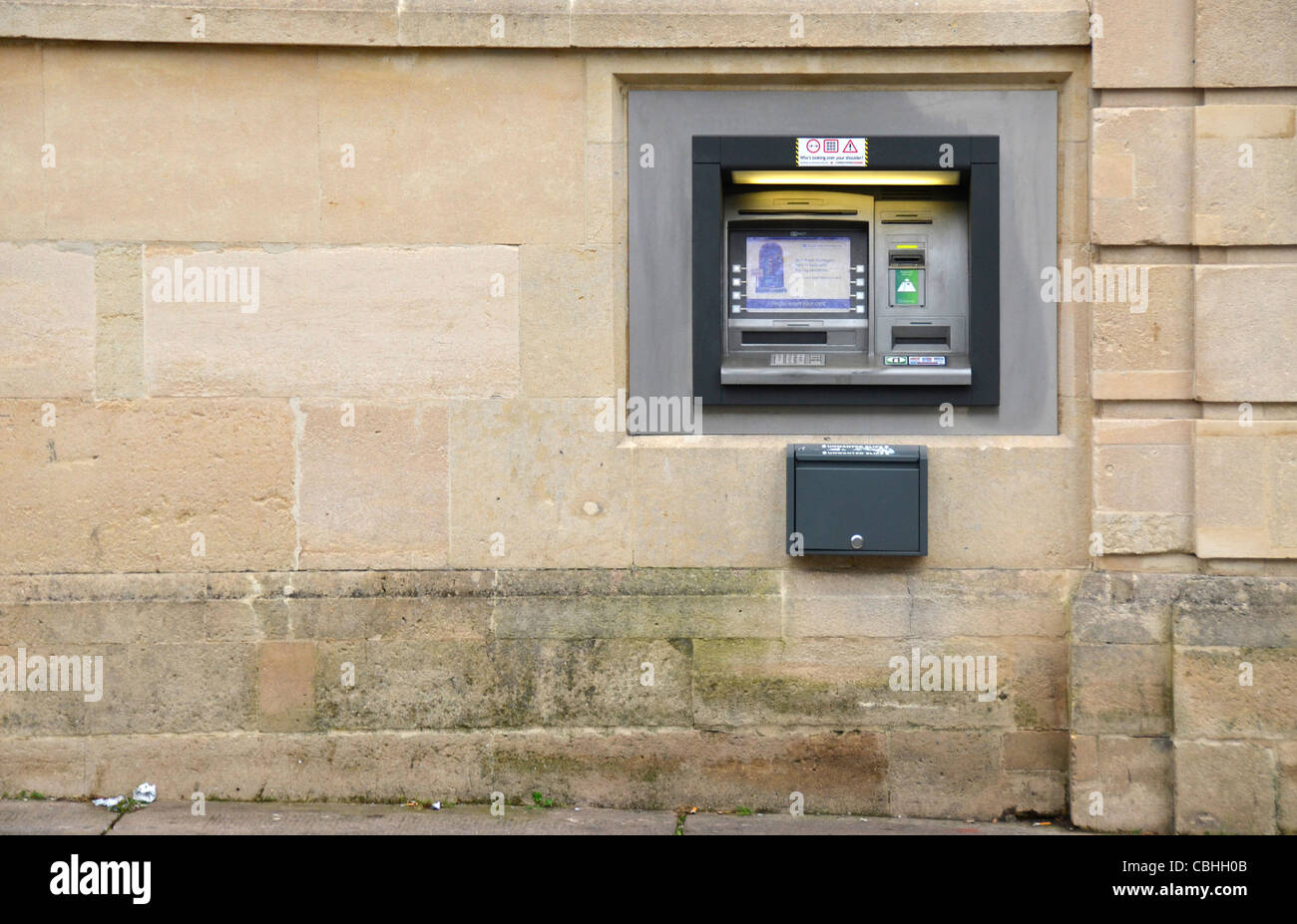 Cash machine uk -Fotos und -Bildmaterial in hoher Auflösung – Alamy
