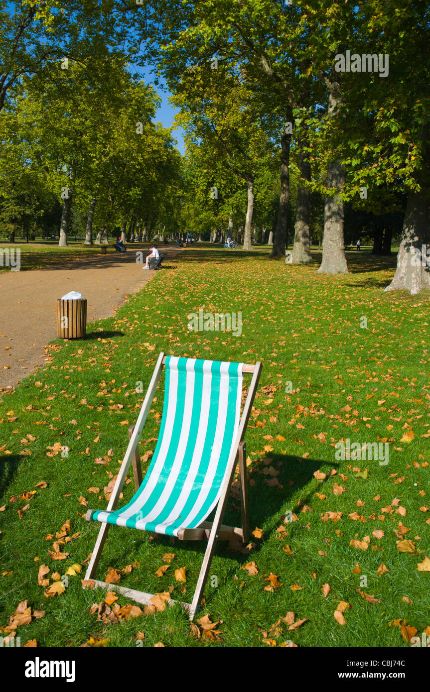 Liegestuhl Kensington Gardens Park West London England UK Europe ...