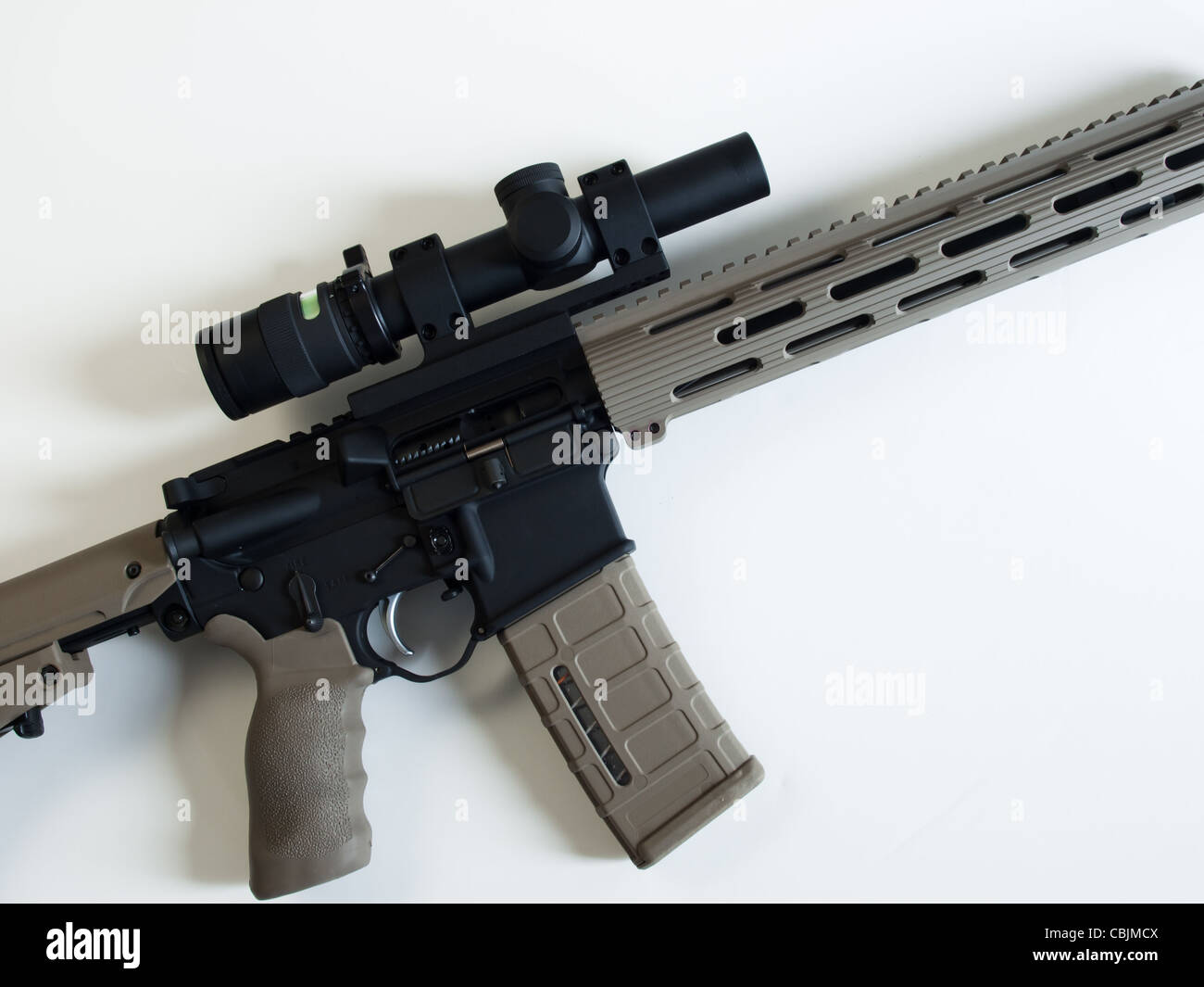Standard uns Armee AR-15 Sturmgewehr ausgerüstet mit Fass Zweibein ...