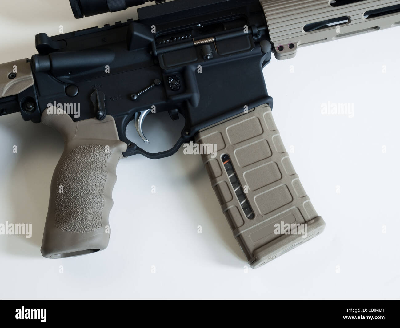 Standard uns Armee AR-15 Sturmgewehr ausgerüstet mit Fass Zweibein ...