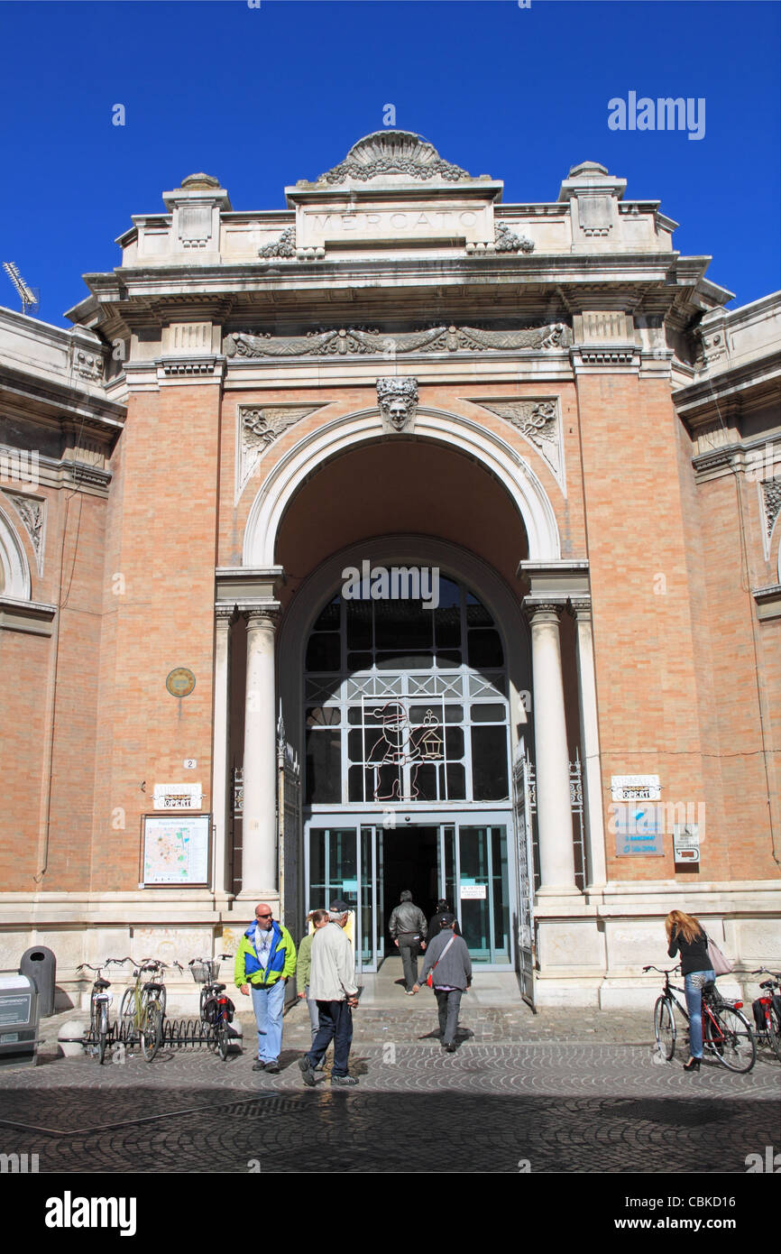Mercato Coperto, Markthalle, Piazza Andrea Costa, Ravenna, Emilia ...