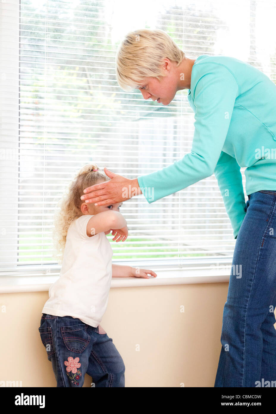 Mother Smacking Child Stockfotos und -bilder Kaufen - Alamy