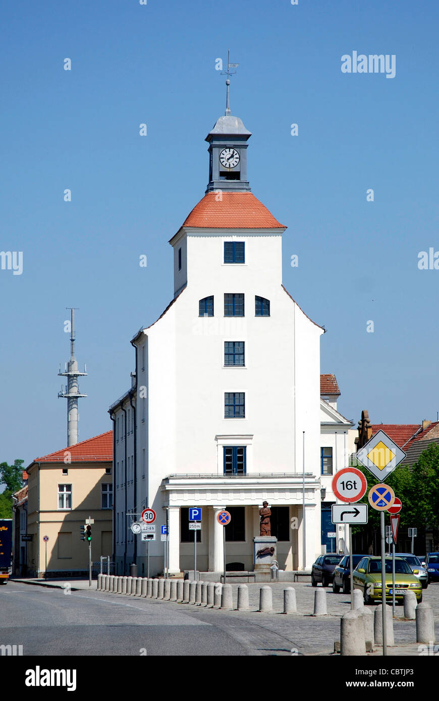 Rathaus der Stadt Treuenbrietzen in den Fläming Stockfotografie - Alamy