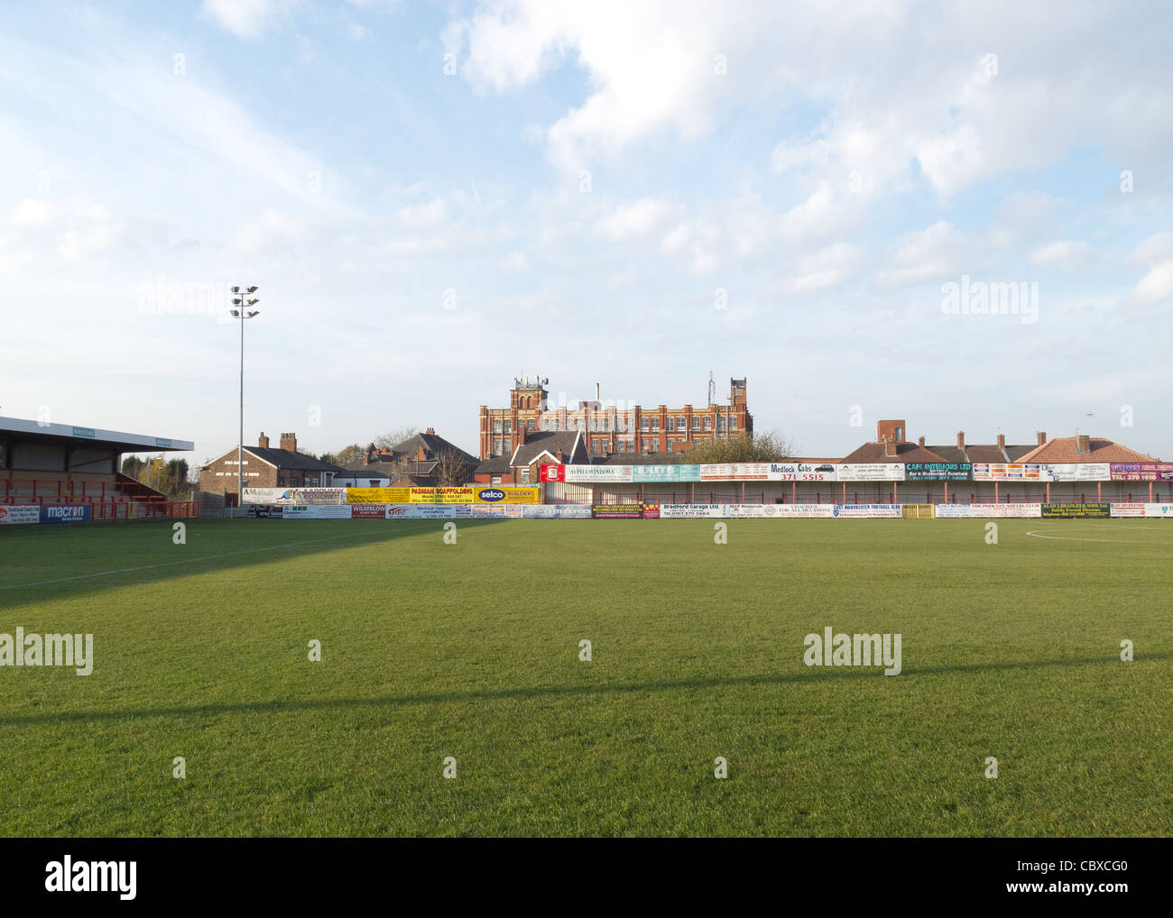 English football pitch -Fotos und -Bildmaterial in hoher Auflösung – Alamy