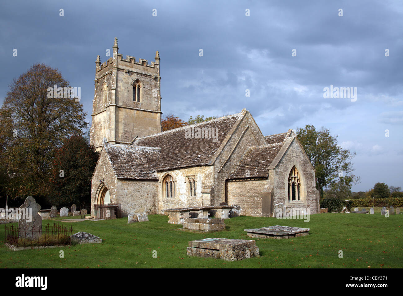 Pfarrkirche Zum Heiligen Kreuz Stockfotos und -bilder Kaufen - Alamy