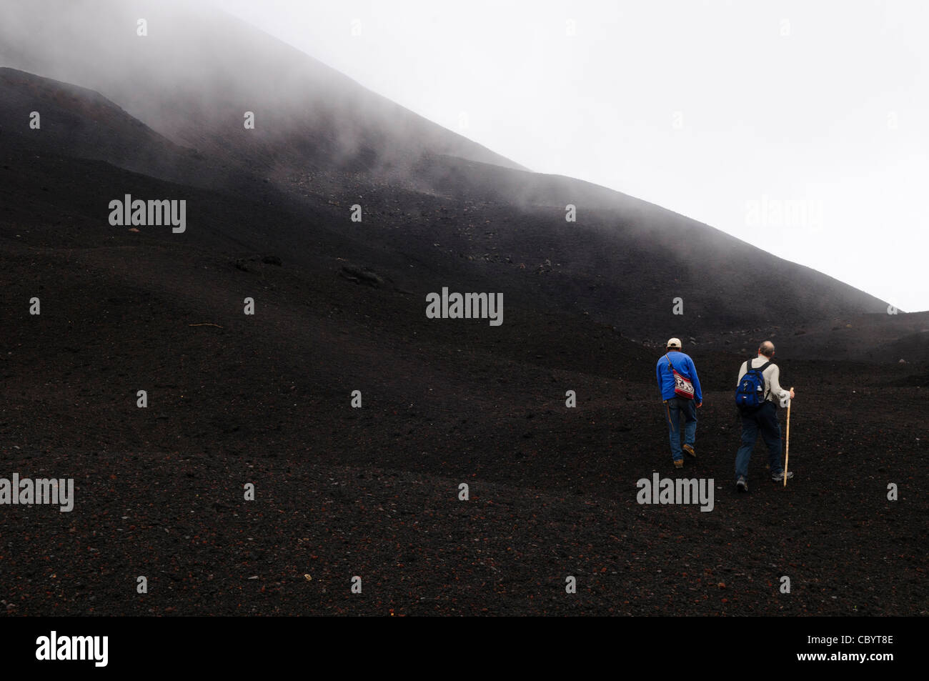 Pacaya Volcano Wanderer Gipfel Guatemala // PACAYA VULKAN, Guatemala ...
