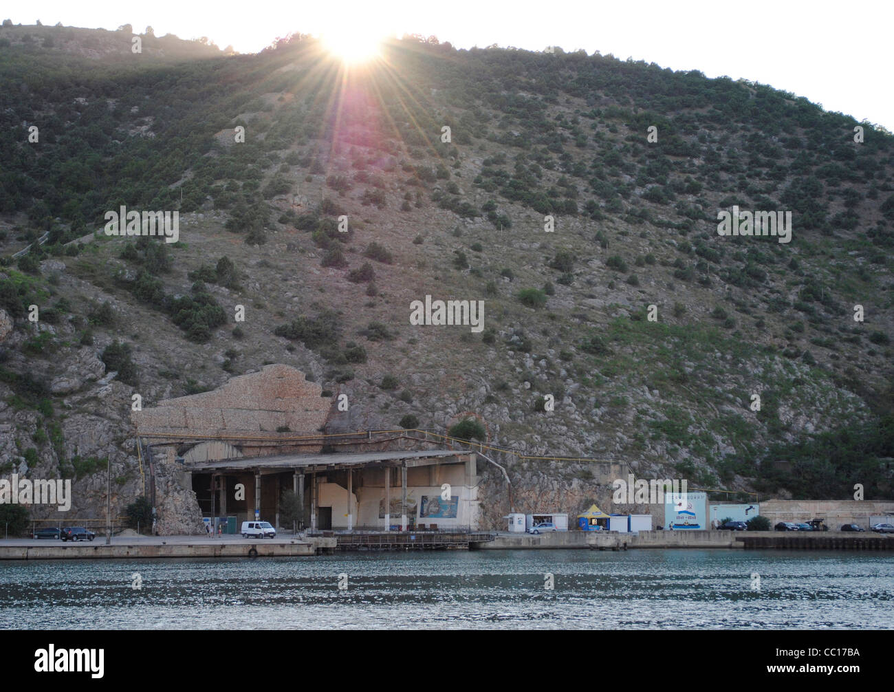 Balaklava submarine base -Fotos und -Bildmaterial in hoher Auflösung ...
