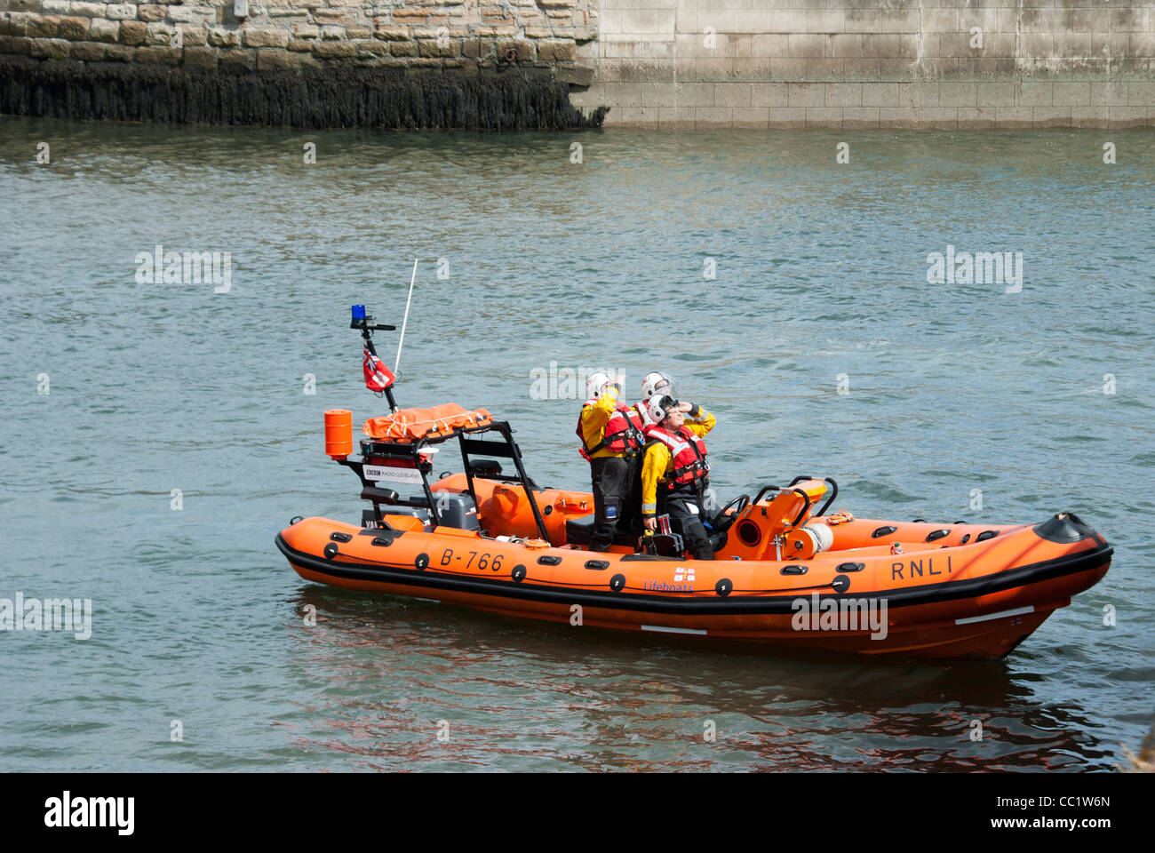 Tanker rettungsboot -Fotos und -Bildmaterial in hoher Auflösung – Alamy