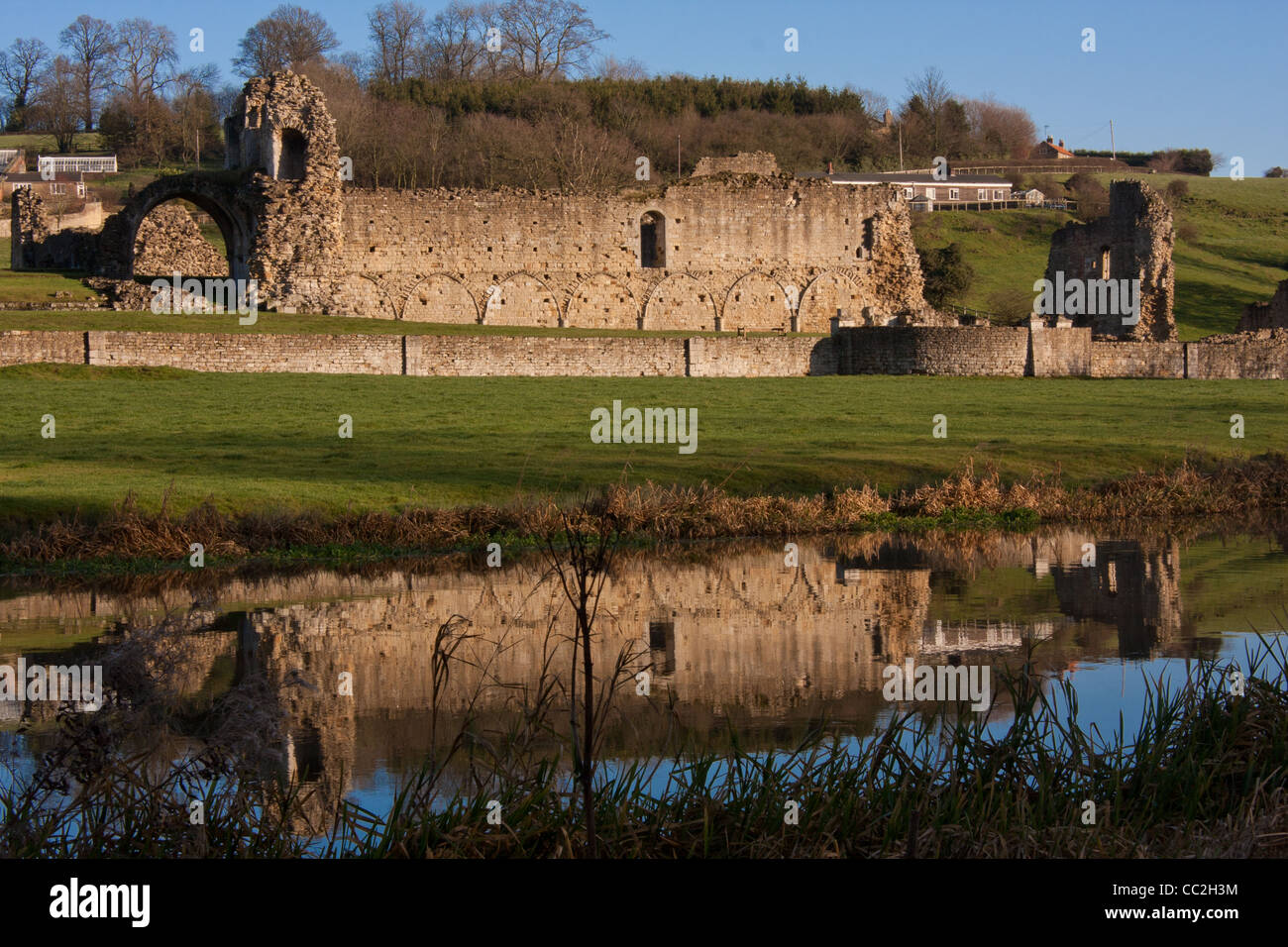 Kirkham abbey -Fotos und -Bildmaterial in hoher Auflösung – Alamy