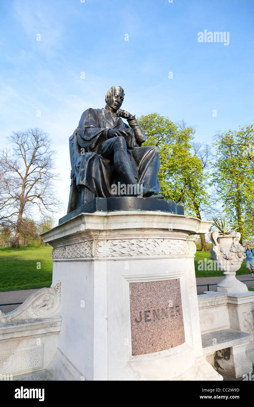 Statue von Edward Jenner (Pionier der Pockenimpfung) im Hyde Park ...