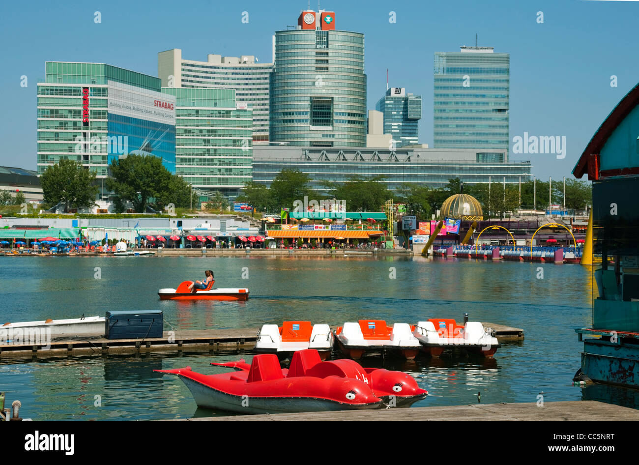 Österreich, Wien 22, Blick Über Donau Und Copa Kagrana Auf UNO-City ...