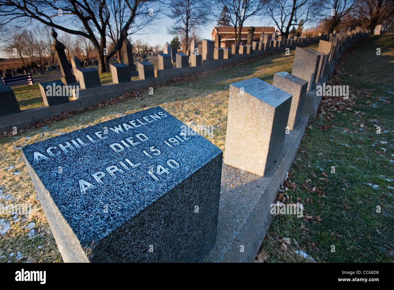 Viele Opfer der Titanic-Katastrophe wurden auf Fairview Lawn Cemetery ...