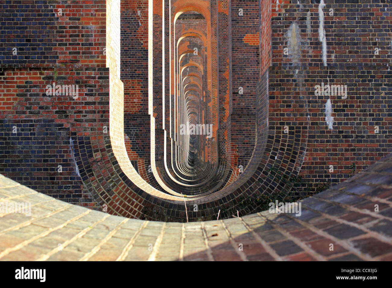 Ouse Valley Viaduct (Balcombe Viadukt) über den Fluss Ouse auf die von ...
