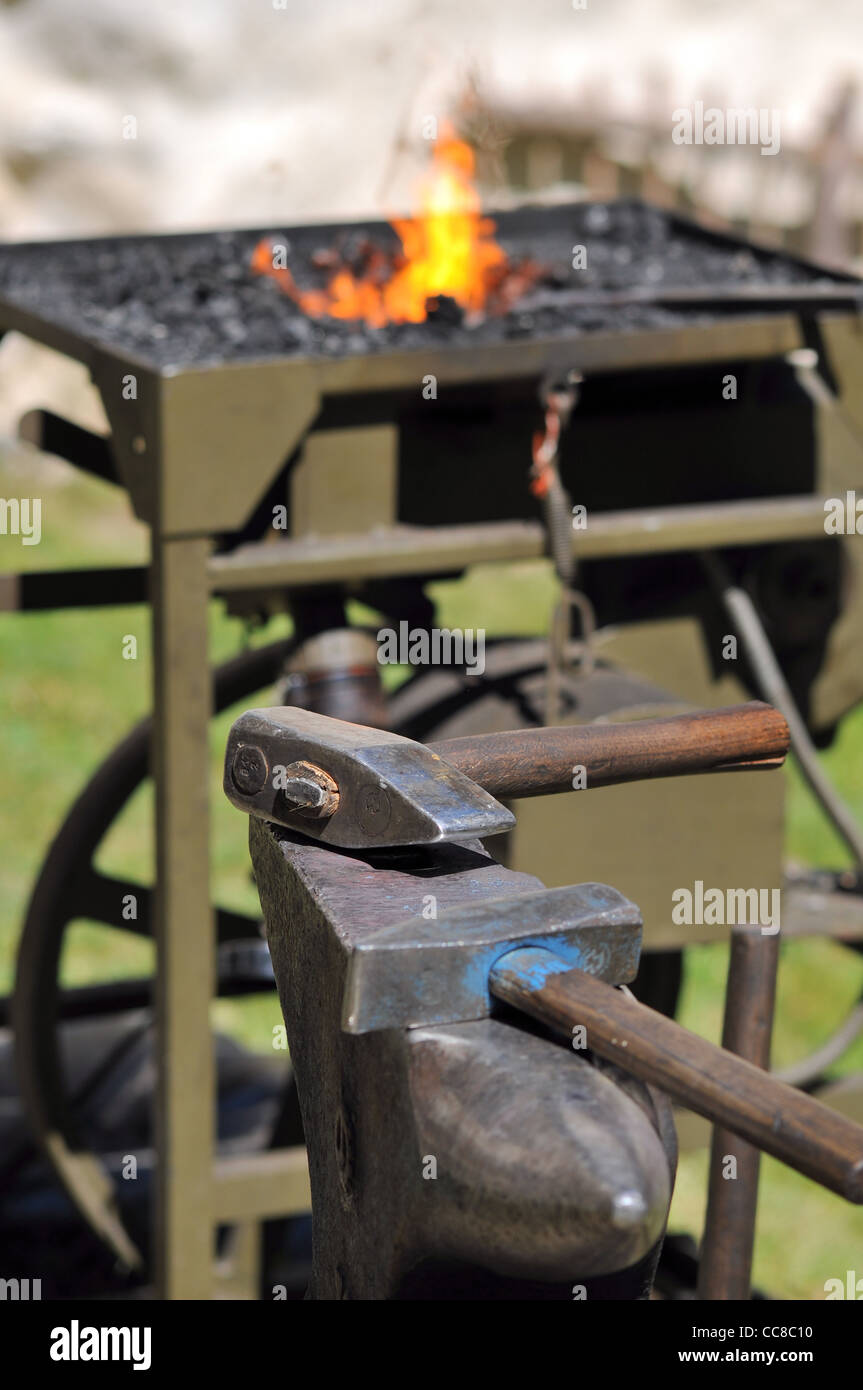Vintage blacksmith tools -Fotos und -Bildmaterial in hoher Auflösung ...