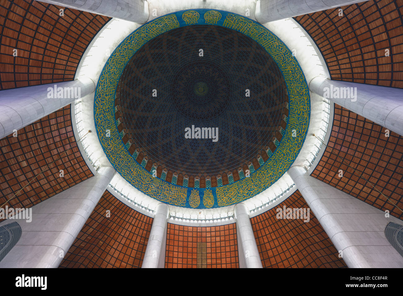 Masjid sultan salahuddin abdul aziz shah -Fotos und -Bildmaterial in ...