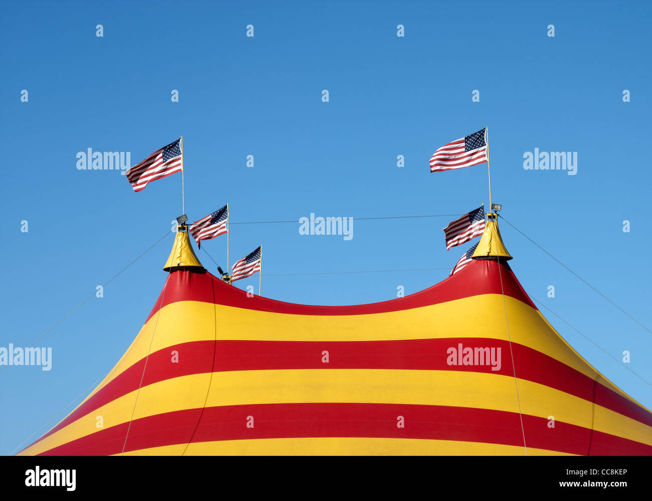 Dach flaggen -Fotos und -Bildmaterial in hoher Auflösung – Alamy