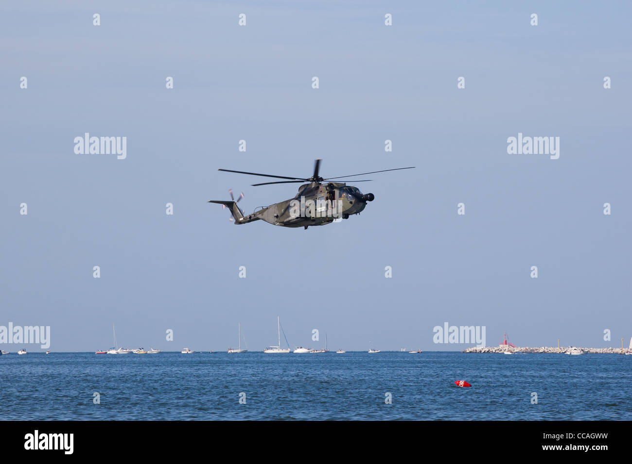 Der HH-3F Pelican der italienischen Luftwaffe ist ein Such- und ...