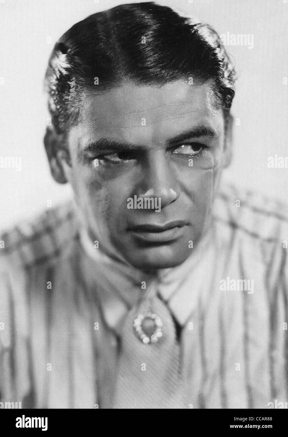 Scarface 1932 paul muni -Fotos und -Bildmaterial in hoher Auflösung – Alamy