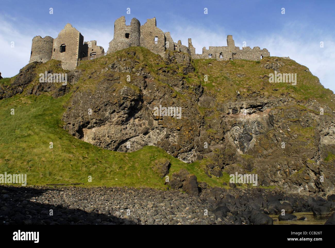 Dunluce Castle, Küstenstraße, County Antrim, Ulster, Nord Irland, UK ...