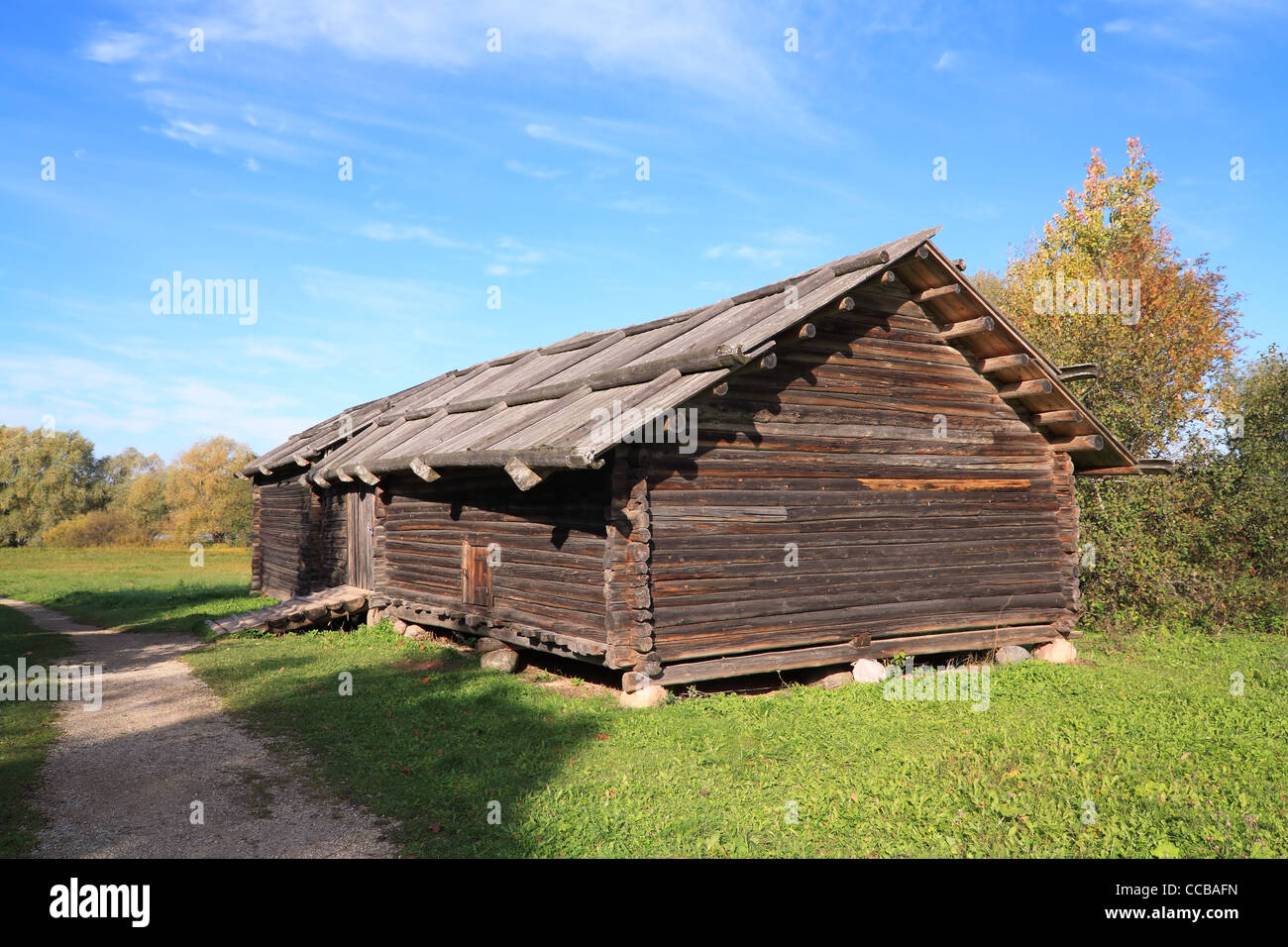 Block gebaut scheune -Fotos und -Bildmaterial in hoher Auflösung – Alamy