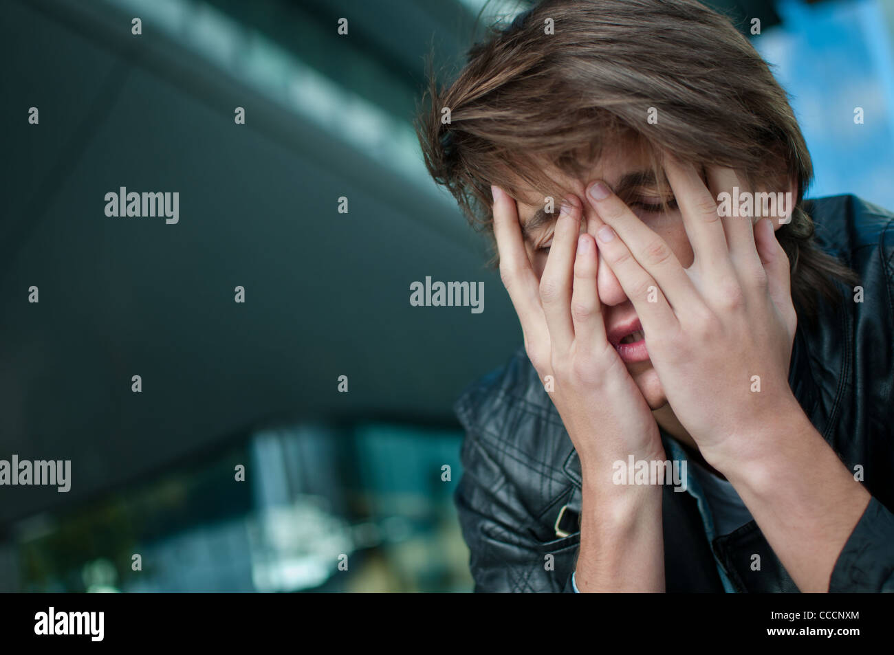 Mann depression -Fotos und -Bildmaterial in hoher Auflösung – Alamy