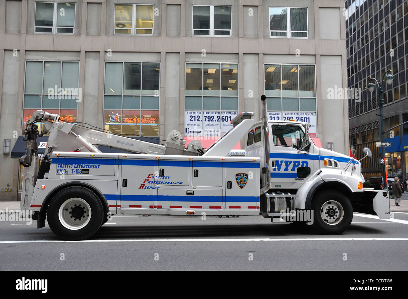 Abschleppwagen Der New Yorker Polizei Stockfotos und -bilder Kaufen - Alamy