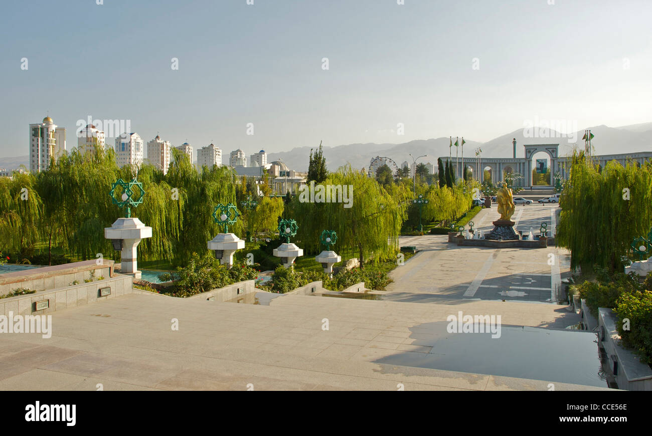 Ashgabat turkmenistan people -Fotos und -Bildmaterial in hoher ...